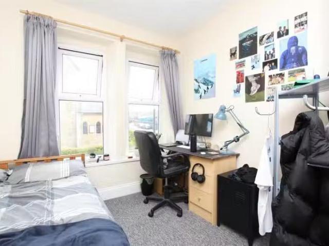 5 bedroom terraced house for rent in Claude Avenue, Bath, BA2