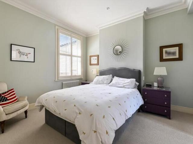 5 bedroom terraced house for rent in Cupar Road, Battersea SW11