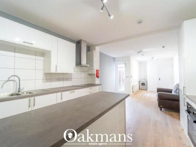 5 bedroom terraced house for rent in Anderson Road, Smethwick, West Midlands, B66