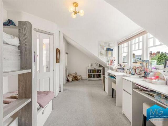 5 bedroom terraced house for rent in Addington Road, Crouch End, London, N4