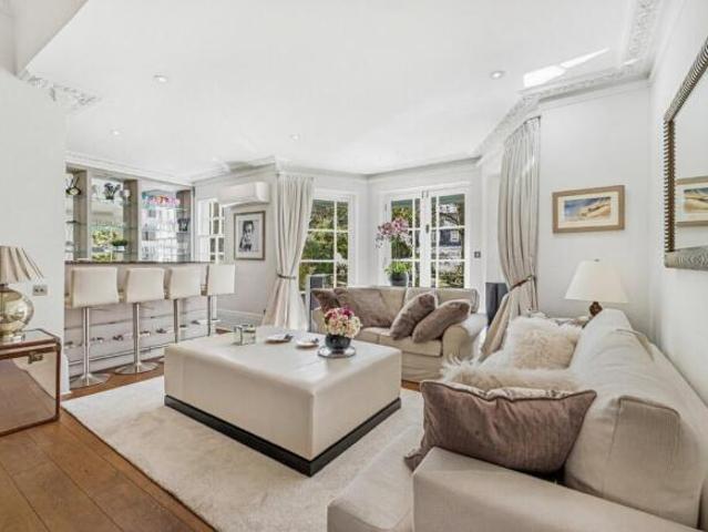 5 bedroom terraced house for rent in Addison Road, Holland Park, London, W14
