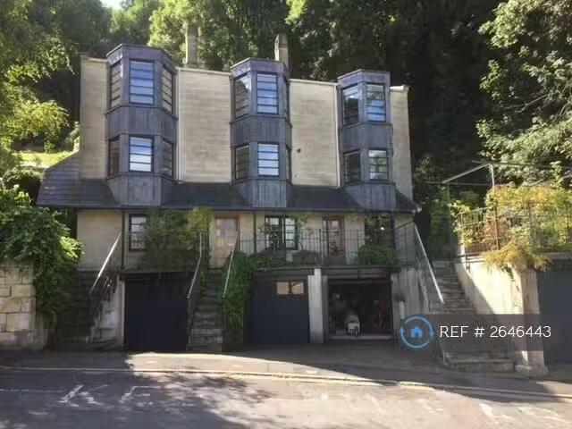 5 bedroom terraced house for rent in Alexandra Road, Bath, BA2