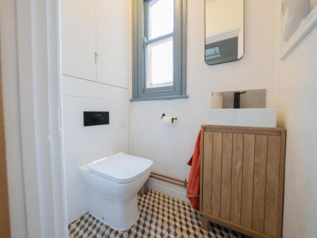5 bedroom terraced house for rent in Alexandra Road, Leicester, Leicestershire, LE2