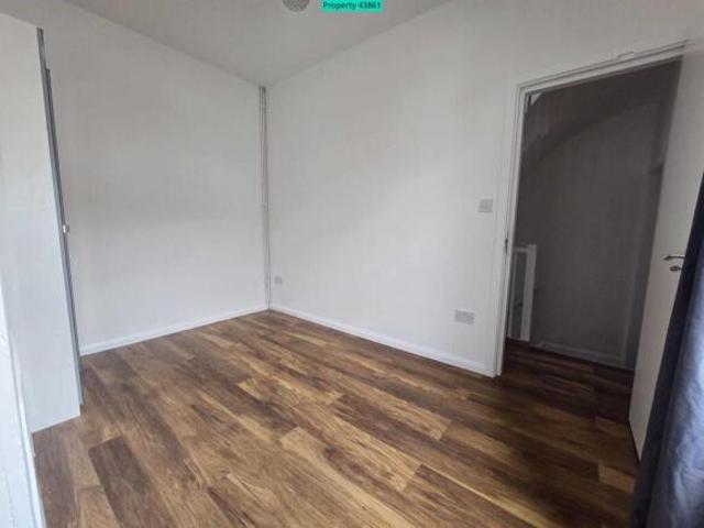 5 bedroom terraced house for rent in Arno Avenue, Nottingham, NG7 6NN, NG7