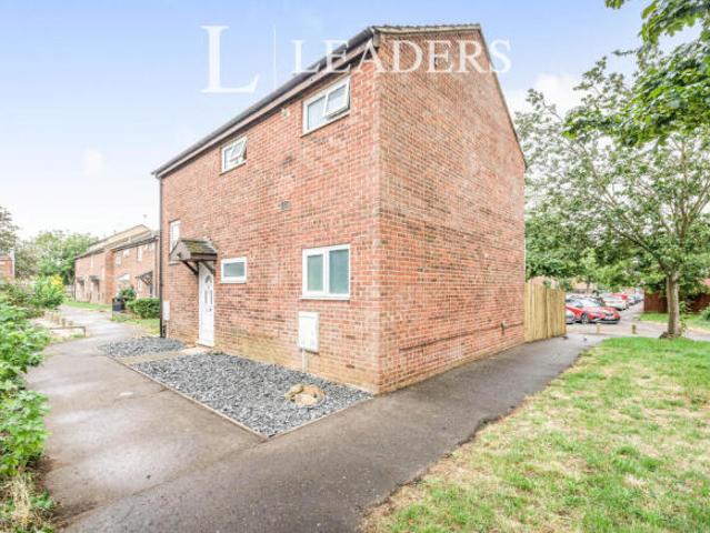 5 bedroom terraced house for rent in Bouverie Walk, Abington, Northampton, NN1