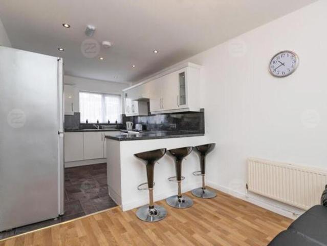 5 bedroom terraced house for rent in Bantock Way, Birmingham, B17