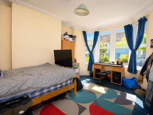5 bedroom terraced house for rent in Beverley Road, Bristol, BS7
