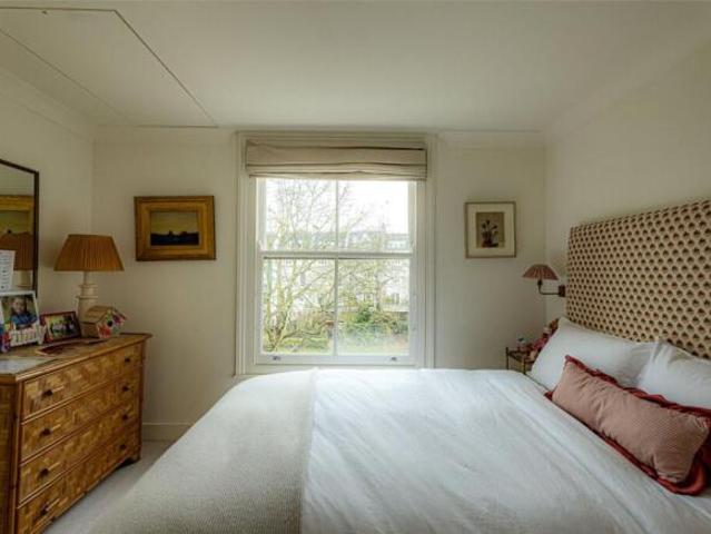 5 bedroom terraced house for rent in Blenheim Crescent, Notting Hill, W11
