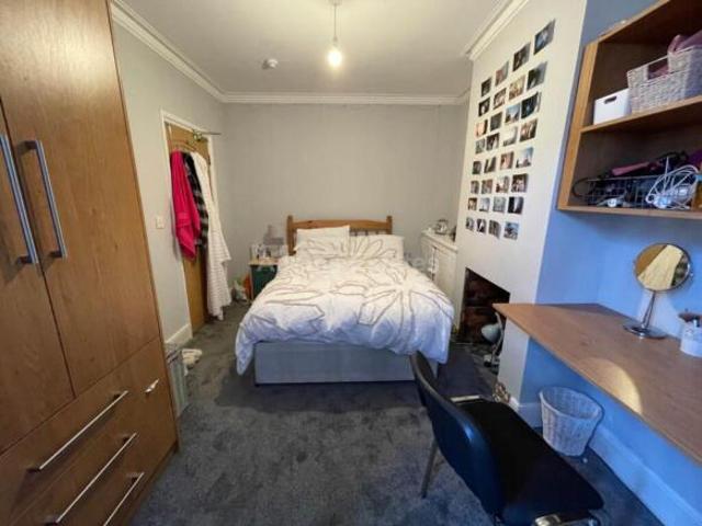 5 bedroom terraced house for rent in Blenheim Road, Reading, RG1
