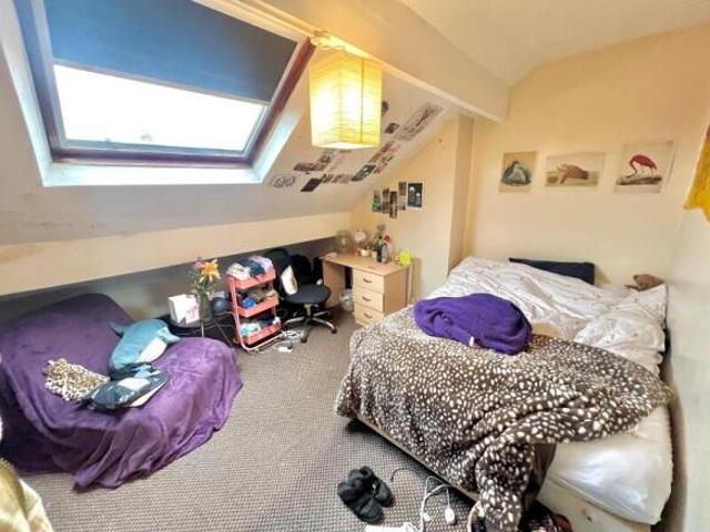 5 bedroom terraced house for rent in Branksome Place, Hyde Park, Leeds, LS6