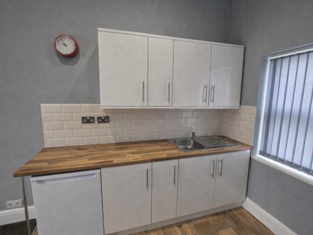 5 bedroom terraced house for rent in Brighton Road, Derby, Derbyshire, DE24