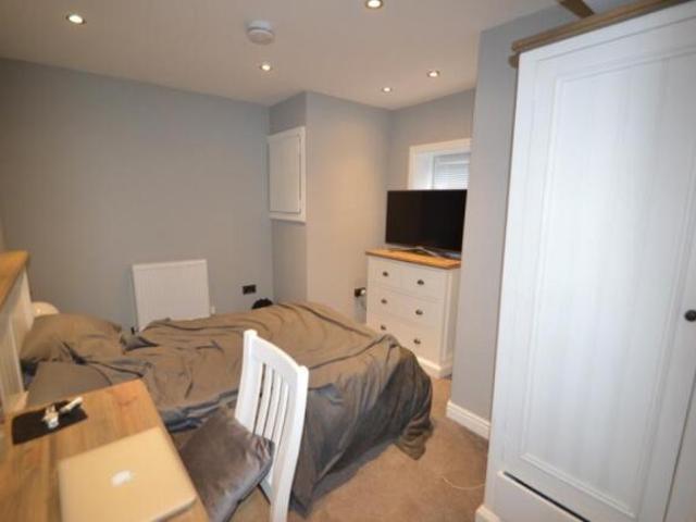 5 bedroom terraced house for rent in Burchett Terrace, Woodhouse, Leeds, West Yorkshire, LS6
