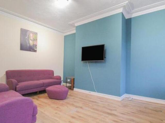 5 Bedroom Terraced House For Rent In Burley, Leeds