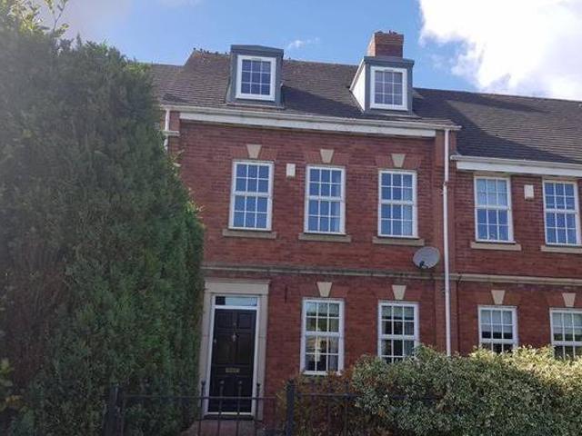5 bedroom terraced house for rent in Gatcombe Way Telford TF2