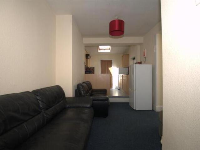5 bedroom terraced house for rent in Gloucester Road, Horfield, Bristol, BS7