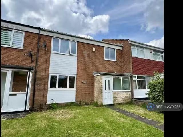 5 bedroom terraced house for rent in Grazebrook Croft, Birming.