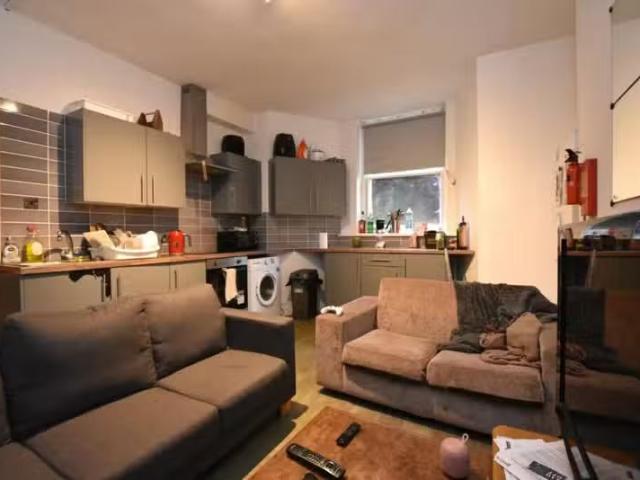 5 bedroom terraced house for rent in Great George Street, Lowe.