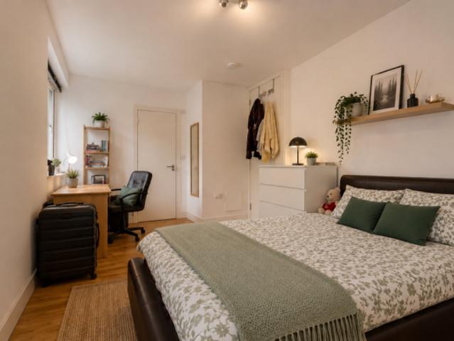 5 bedroom terraced house for rent in Dobson Close, Swiss Cottage NW6