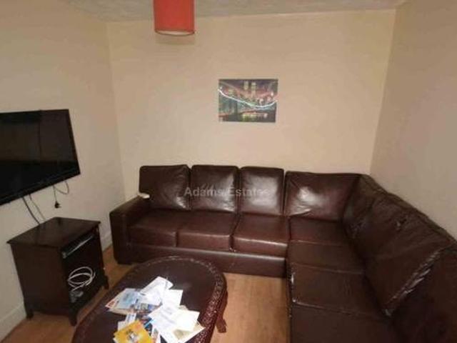 5 bedroom terraced house for rent in Donnington Gardens University Area RG1