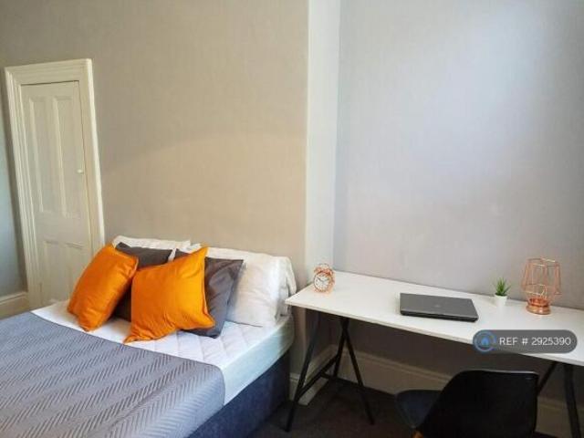 5 bedroom terraced house for rent in De Grey Street, Hull, HU5