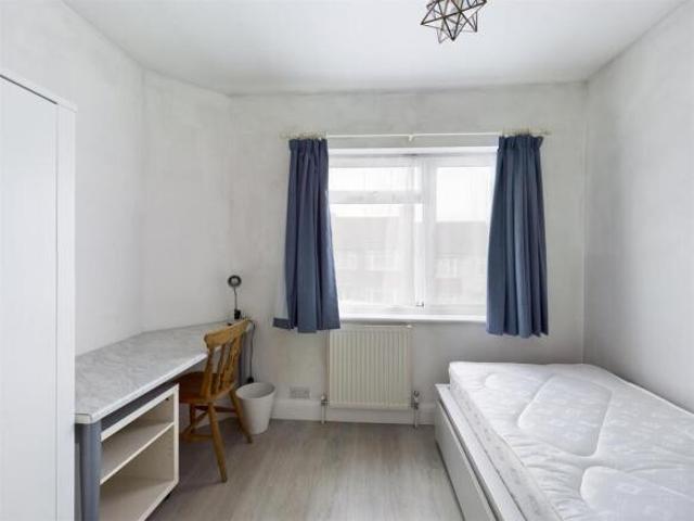 5 bedroom terraced house for rent in Eastbourne Road, Brighton, BN2