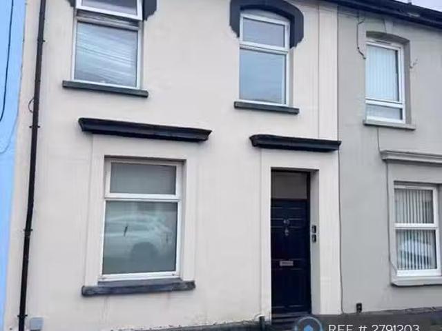 5 bedroom terraced house for rent in Eclipse St, Cardiff, CF24