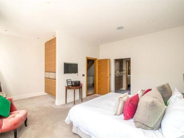 5 bedroom terraced house for rent in Elgin Crescent, Notting Hill, W11