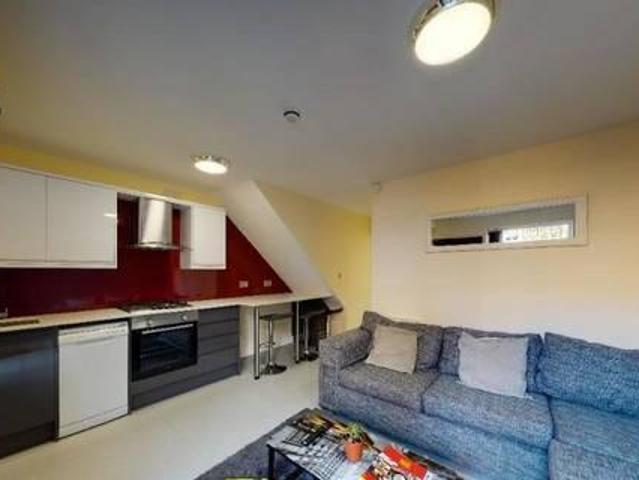5 bedroom terraced house for rent in Evelyn Street Manchester Greater Manchester M14