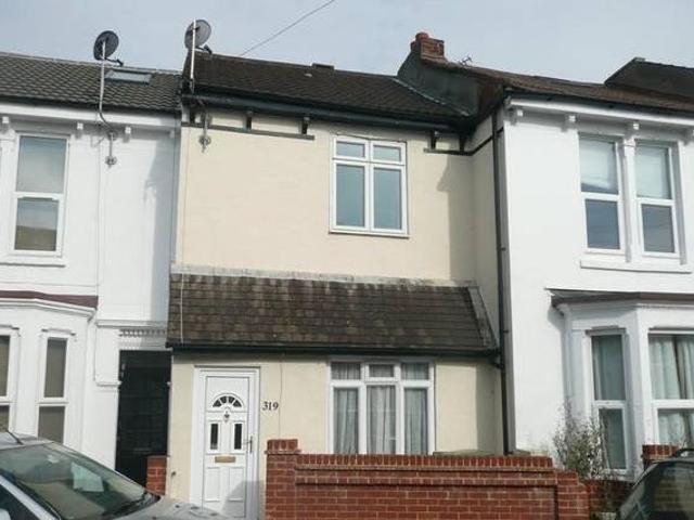 5 bedroom terraced house for rent in Fawcett Road Southsea PO4
