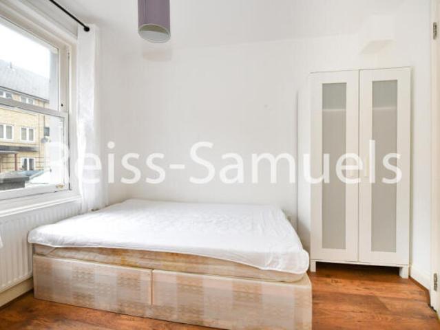 5 bedroom terraced house for rent in Ferry Street, Isle of dogs, London, E14