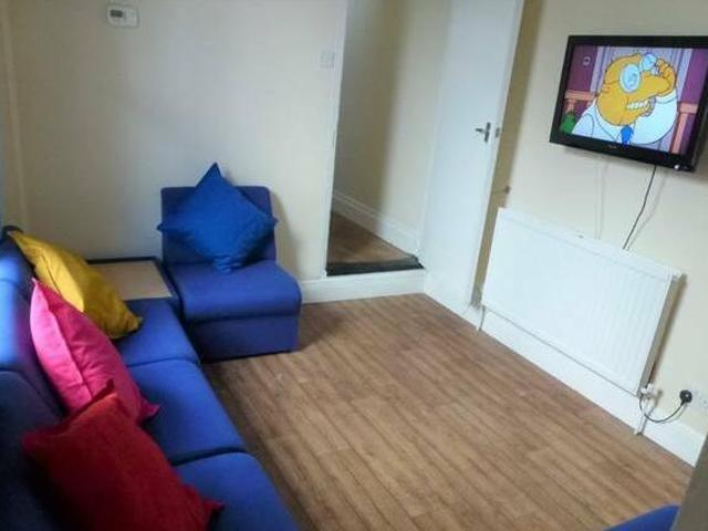 5 bedroom terraced house for rent in Francis Avenue Southsea Hampshire PO4