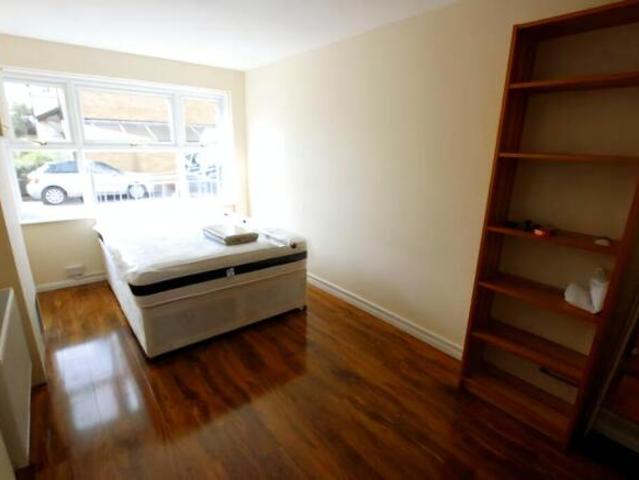 5 bedroom terraced house for rent in Keats Close, Southwark, London, SE1