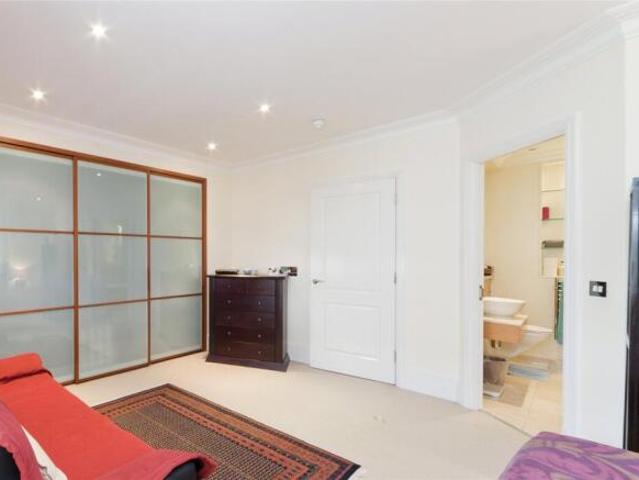 5 bedroom terraced house for rent in Kelsall Mews, Kew, Richmond, Surrey, TW9