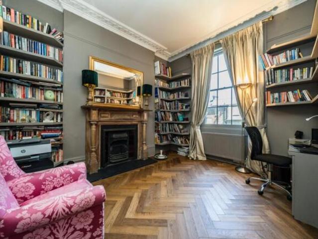 5 bedroom terraced house for rent in Kensington Church Street, Campden Hill, W8