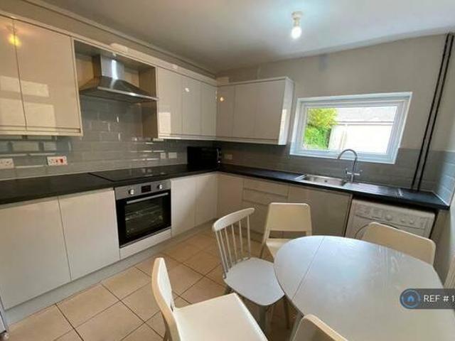 5 bedroom terraced house for rent in King Edwards Road Swansea SA1