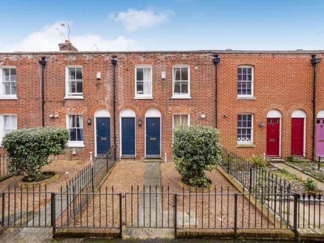 5 bedroom terraced house for rent in Kirbys Lane, Canterbury, CT2