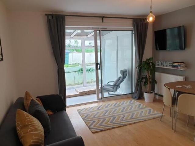 5 bedroom terraced house for rent in Hoxton Close, Northampton, NN3