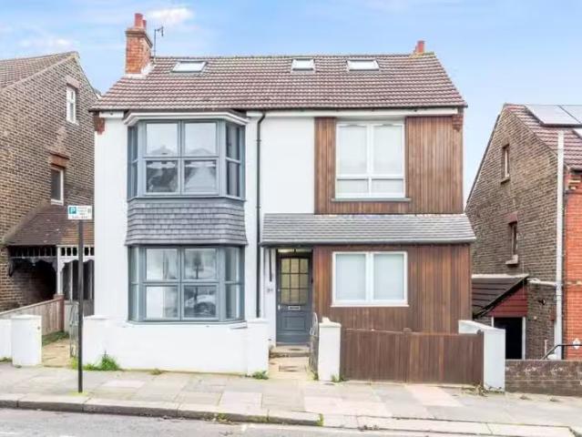 5 bedroom terraced house for rent in Hollingbury Road, Brighto.