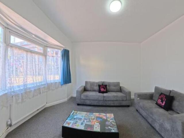5 bedroom terraced house for rent in Hollingdean Road Brighton BN2