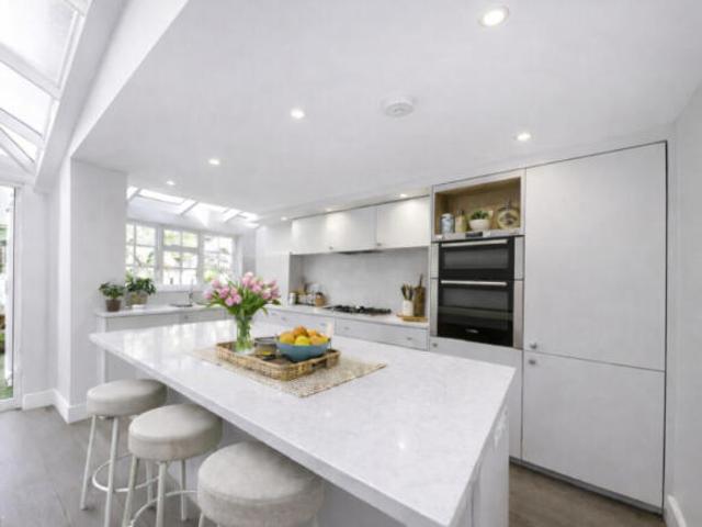 5 bedroom terraced house for rent in Holmead Road, London, SW6