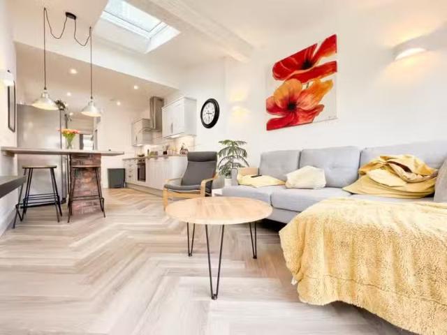 5 bedroom terraced house for rent in Heathfield Road, Heath, C.