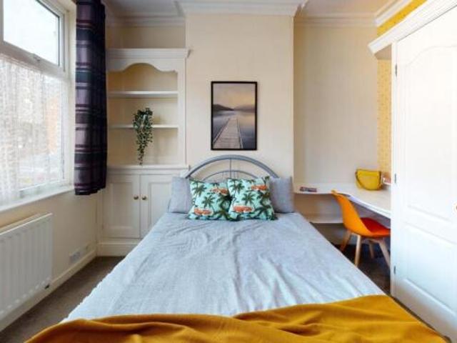 5 bedroom terraced house for rent in Jarrom Street, Leicester, LE2