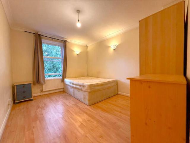 5 bedroom terraced house for rent in Lockesfield Place, Canary Wharf, London, E14