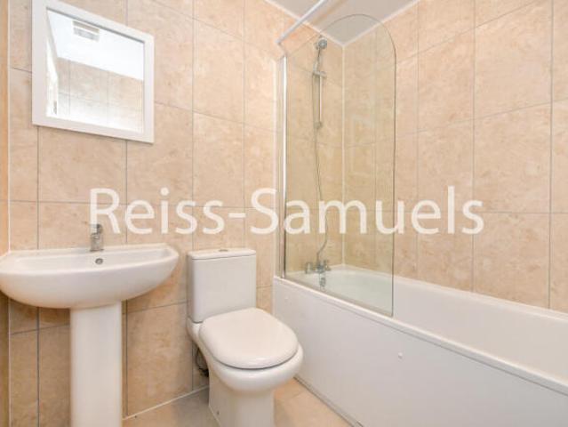 5 bedroom terraced house for rent in Lockesfield Place, Isle of dogs, London, E14