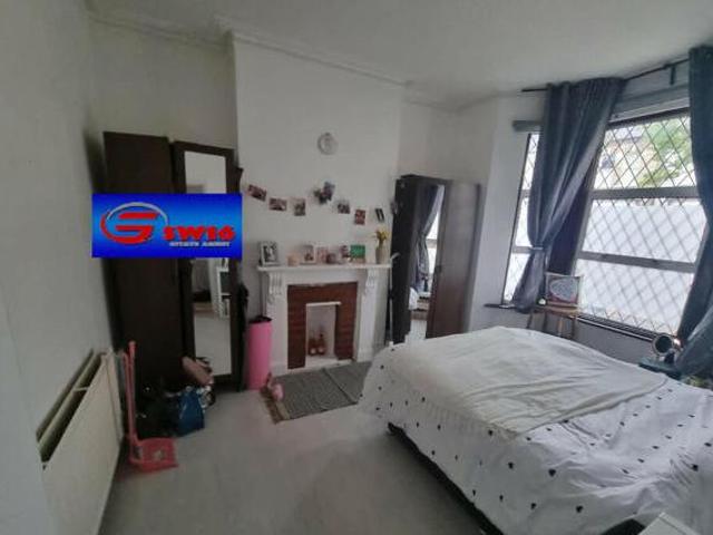 5 Bedroom Terraced House For Rent In London