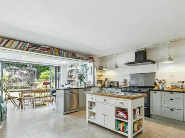 5 Bedroom Terraced House For Rent In London