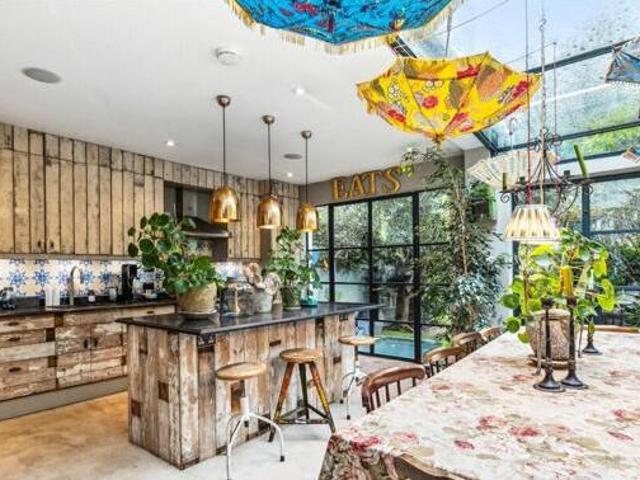 5 Bedroom Terraced House For Rent In London