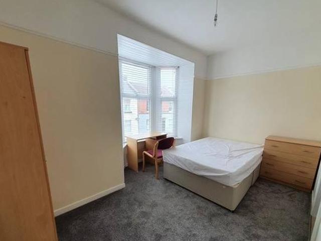 5 bedroom terraced house for rent in Lawrence Road Southsea PO5