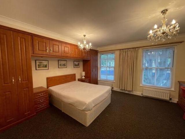 5 bedroom terraced house for rent in Lambeth Road, London, SE1