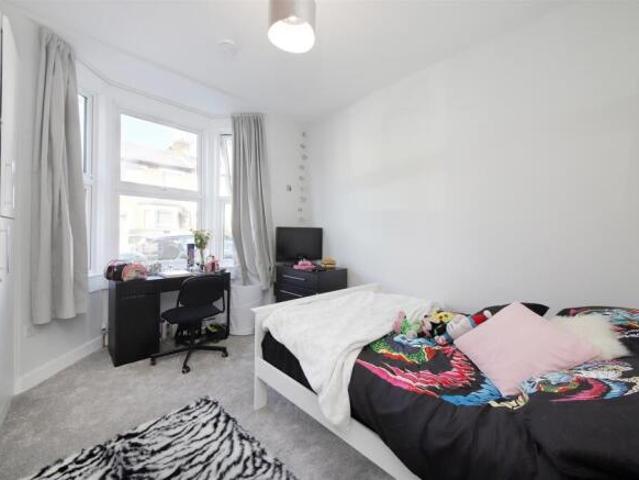 5 bedroom terraced house for rent in Lugard Road, SE15
